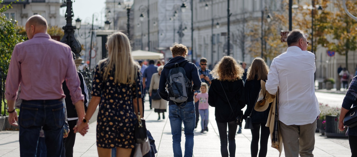 La défiance des Français envers le personnel politique et le système ...